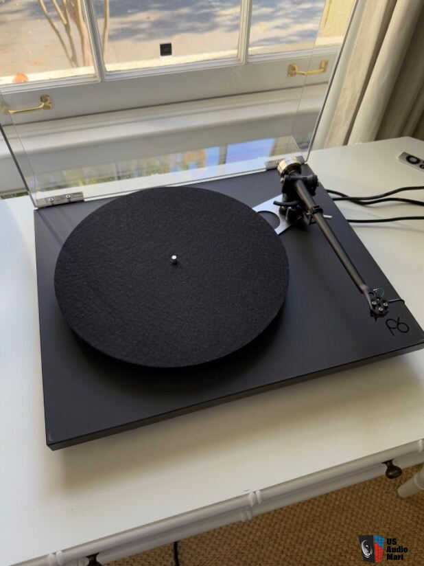 Rega P6 with TTPSU, RB3300 tone arm and Ania cartidge with Fono MC line ...