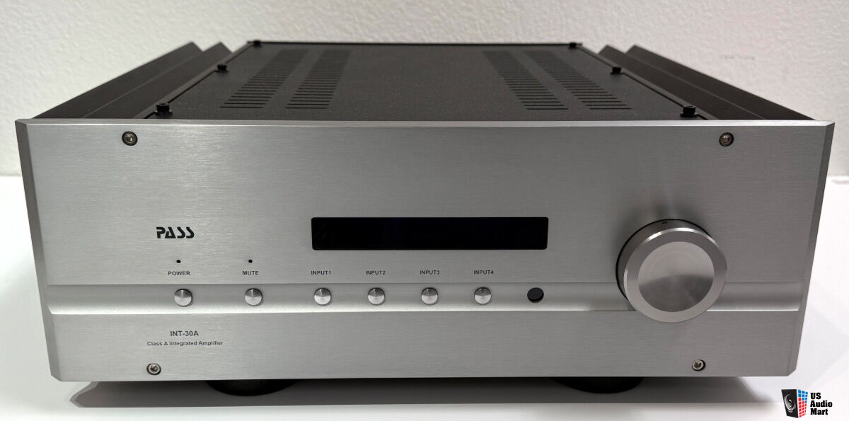 Pass Labs INT-30A Class A Integrated Amplifier One Owner Great ...