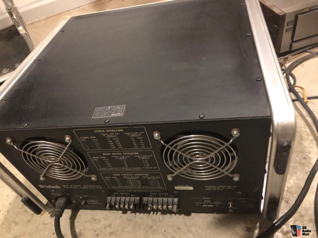 McIntosh MC2500 power amplifier. 500 watts