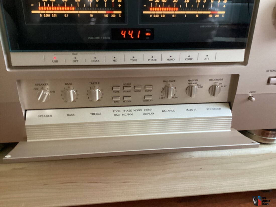 Accuphase E800 pure class A precision 50th Anniversary integrated ...