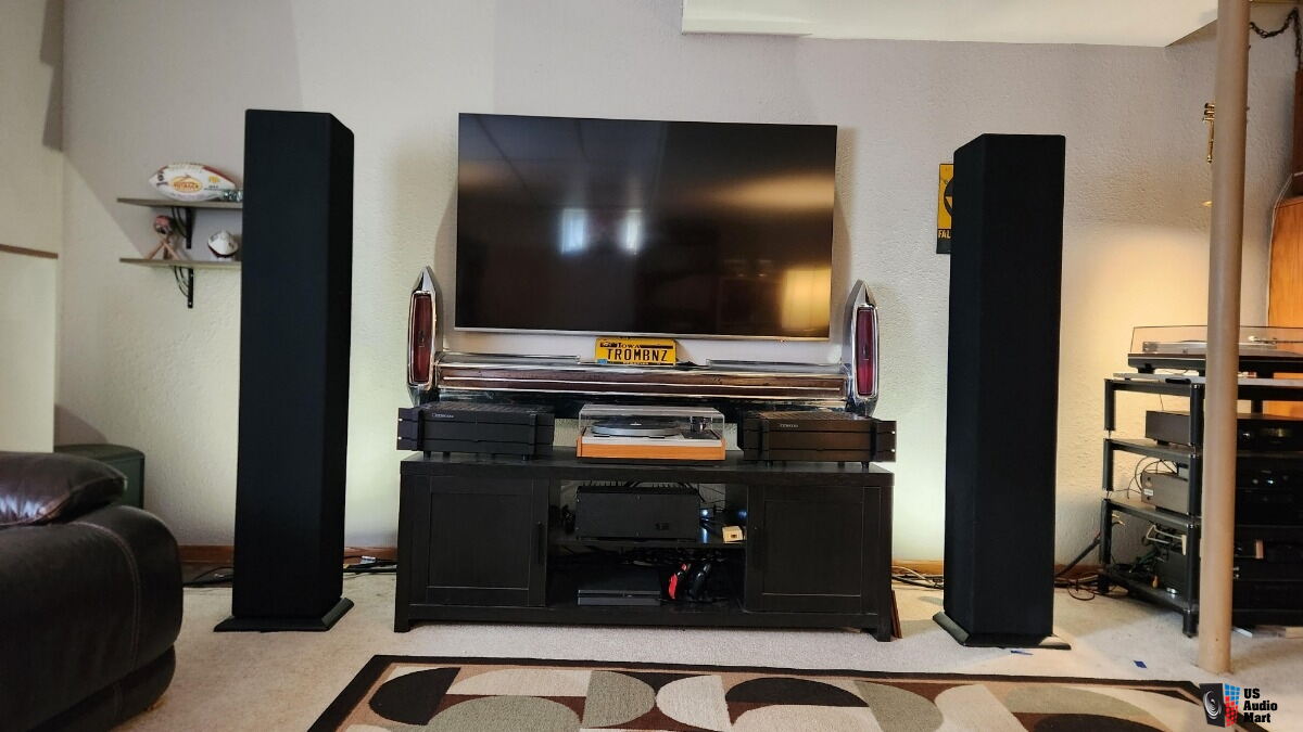 Apogee Centaurus Column Speakers Photo #5390048 - US Audio Mart