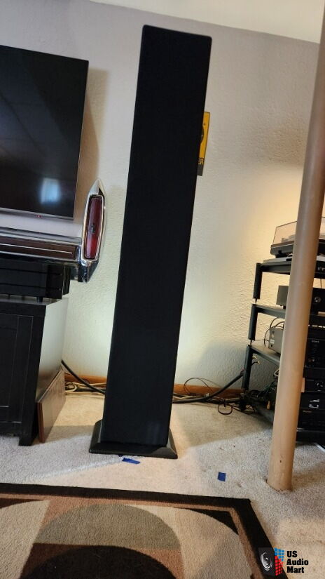 Apogee Centaurus Column Speakers