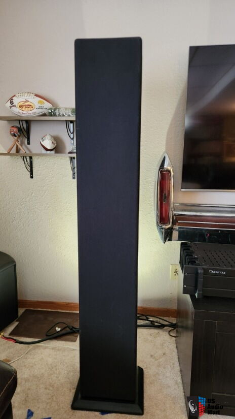 Apogee Centaurus Column Speakers