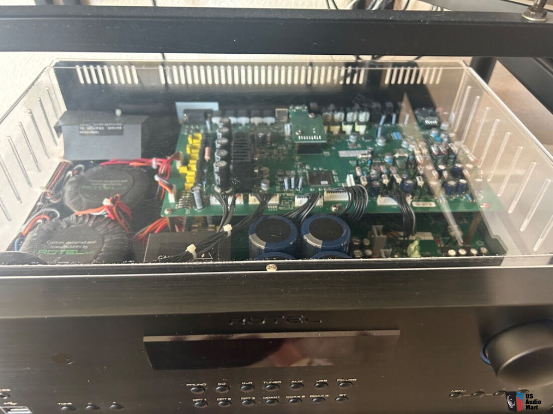 Rotel RC-1590 Preamplifier with remote, clear cover static display ...