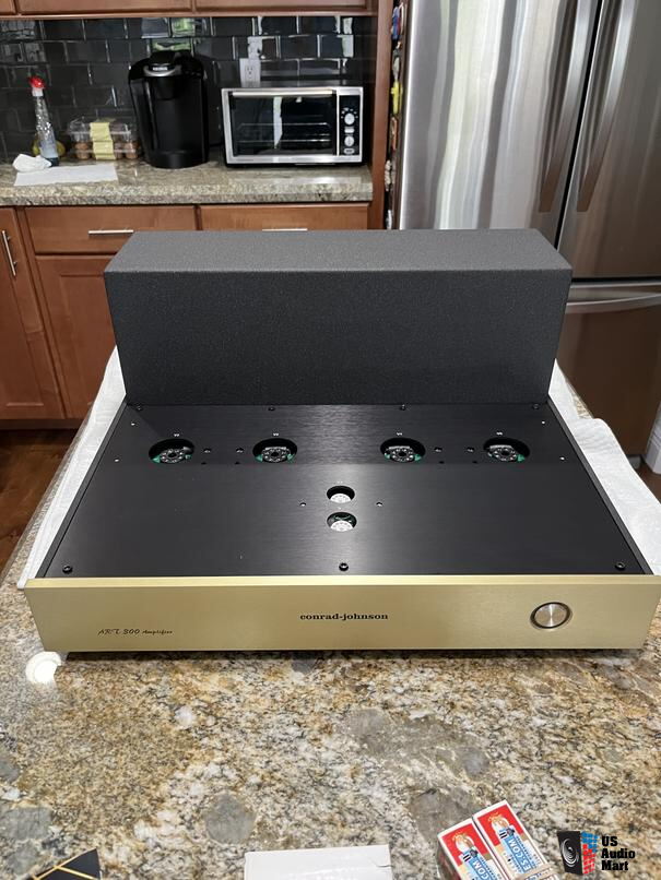 Conrad Johnson Art 300 Mono Block Amps Pair, # 69/70 out of 250 Made ...