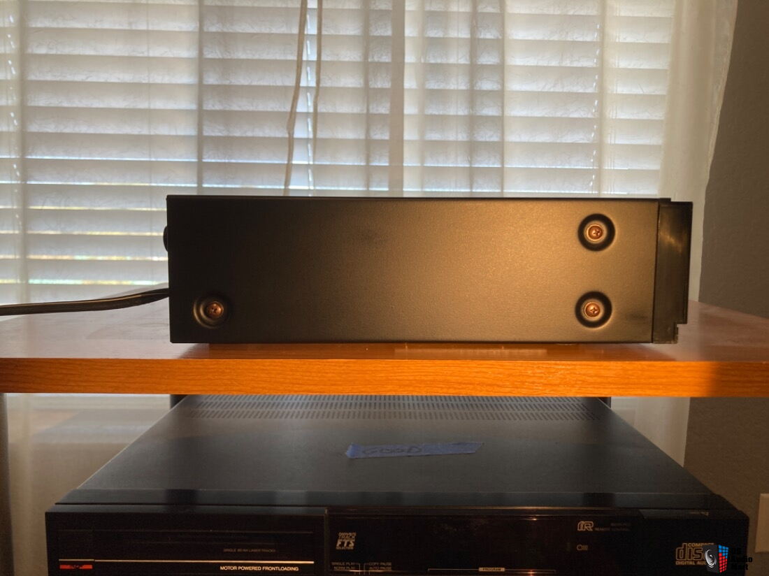Vintage Marantz CD-74 CD player from an era when they built CD players ...