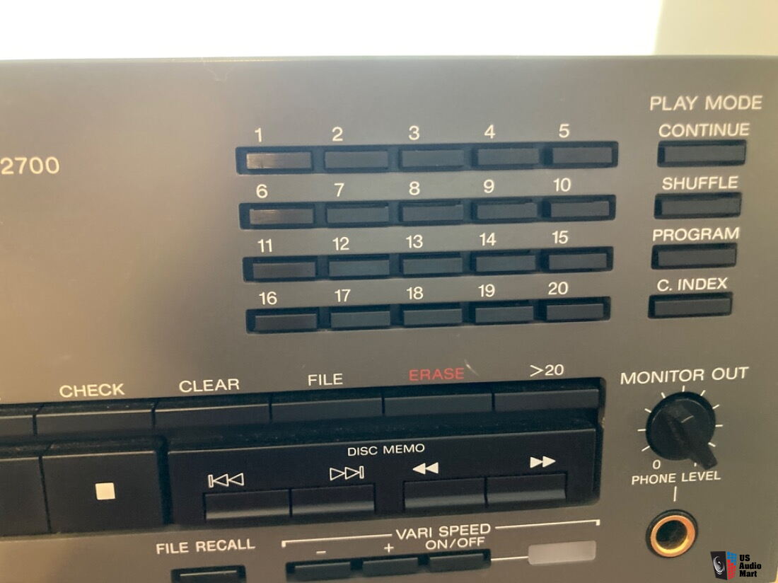 Rugged and Professional Sony CDP-2700 CD player with Balanced Outputs ...