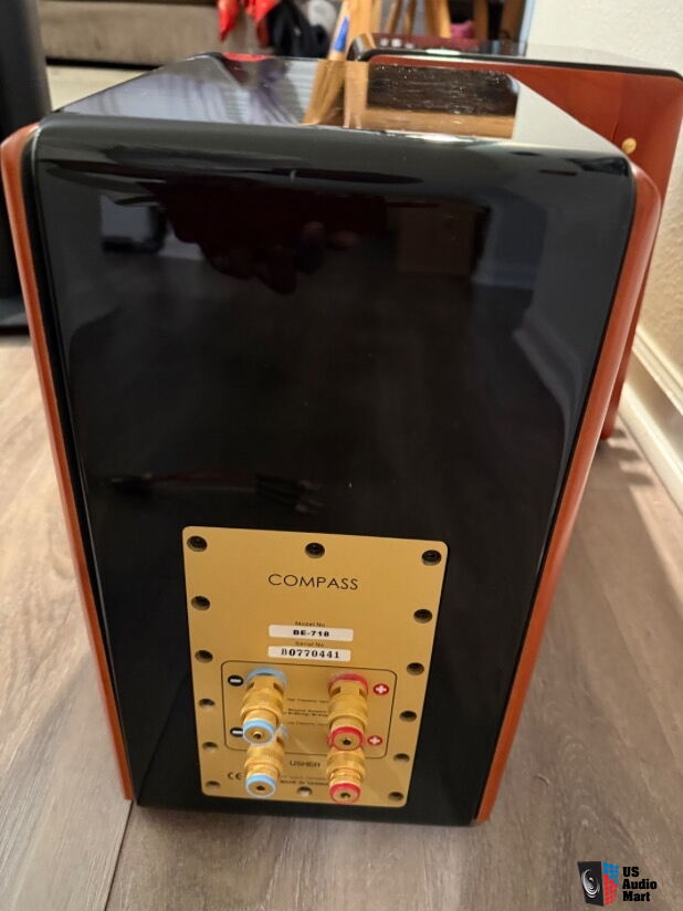 Usher BE-718 Beryllium Series Stands are included Photo #5398435 - US ...