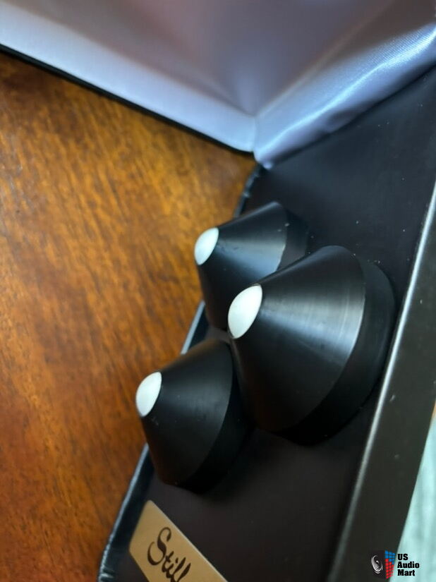 Stillpoints mecanical isolation cones