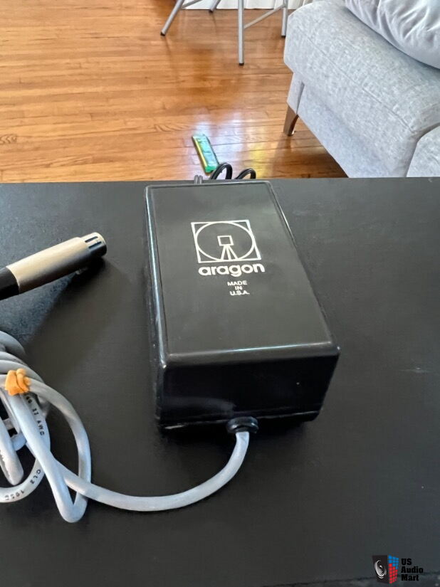 Aragon 47k phono preamp with power supply