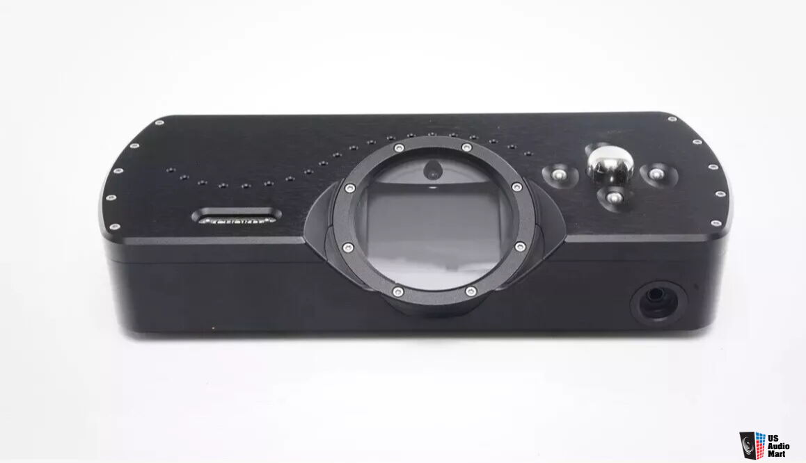 Chord Dave top of the line Dac demo unit black For Sale - US Audio Mart