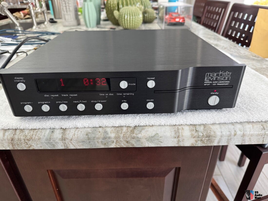 Mark Levinson number 37 CD Transport. Mint Photo #5401680 - US Audio Mart