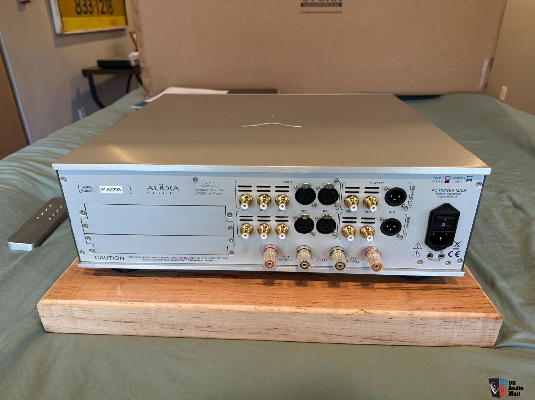 Audia Flight FLS-9 Integrated Amplifier, Mint Photo #5401829 - US Audio ...