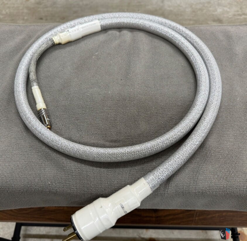 Gutwire Ultimate Ground Cable—RCA/SPIDIF Photo #5405116 - US Audio Mart