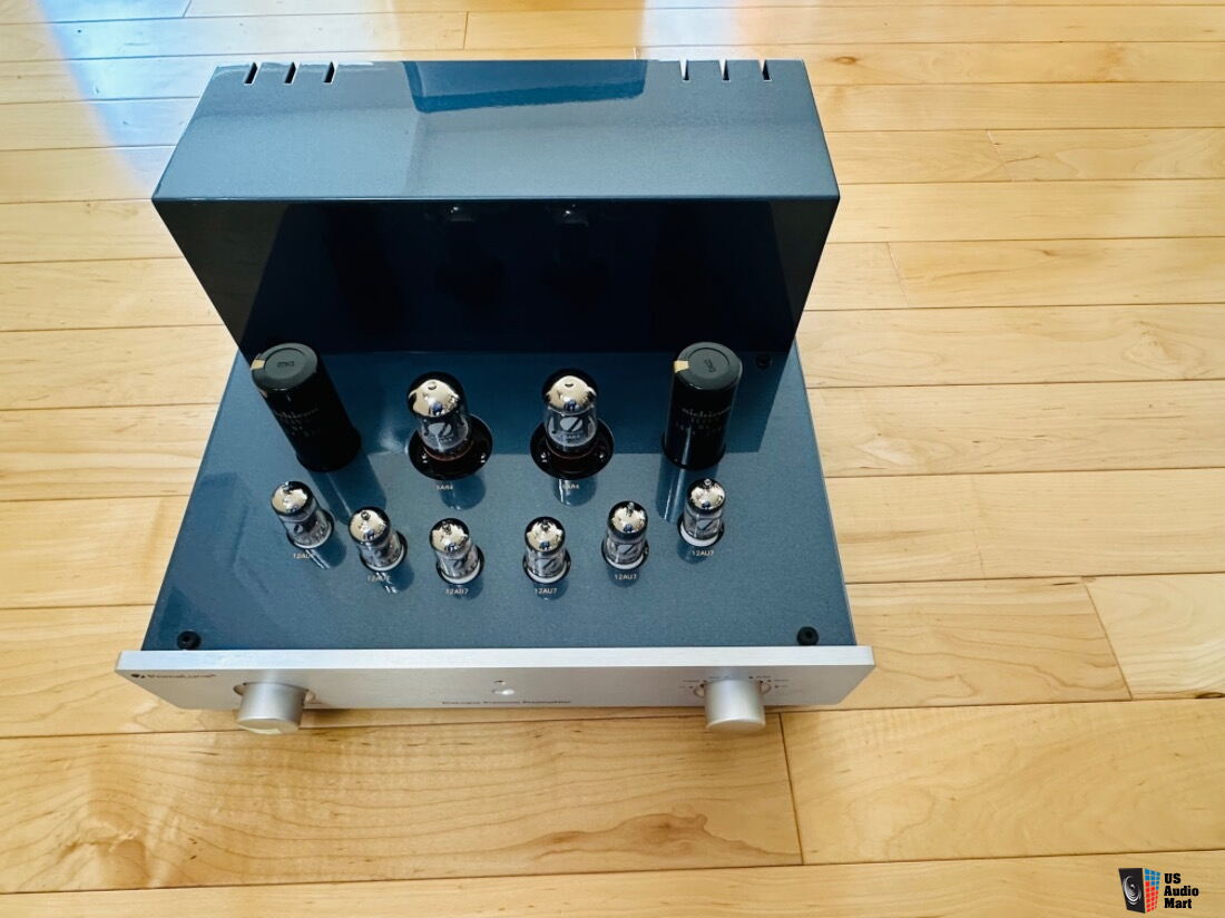 Primaluna Dialogue Premium Preamplifier - HiFi Tuning Fuses - Philips ...