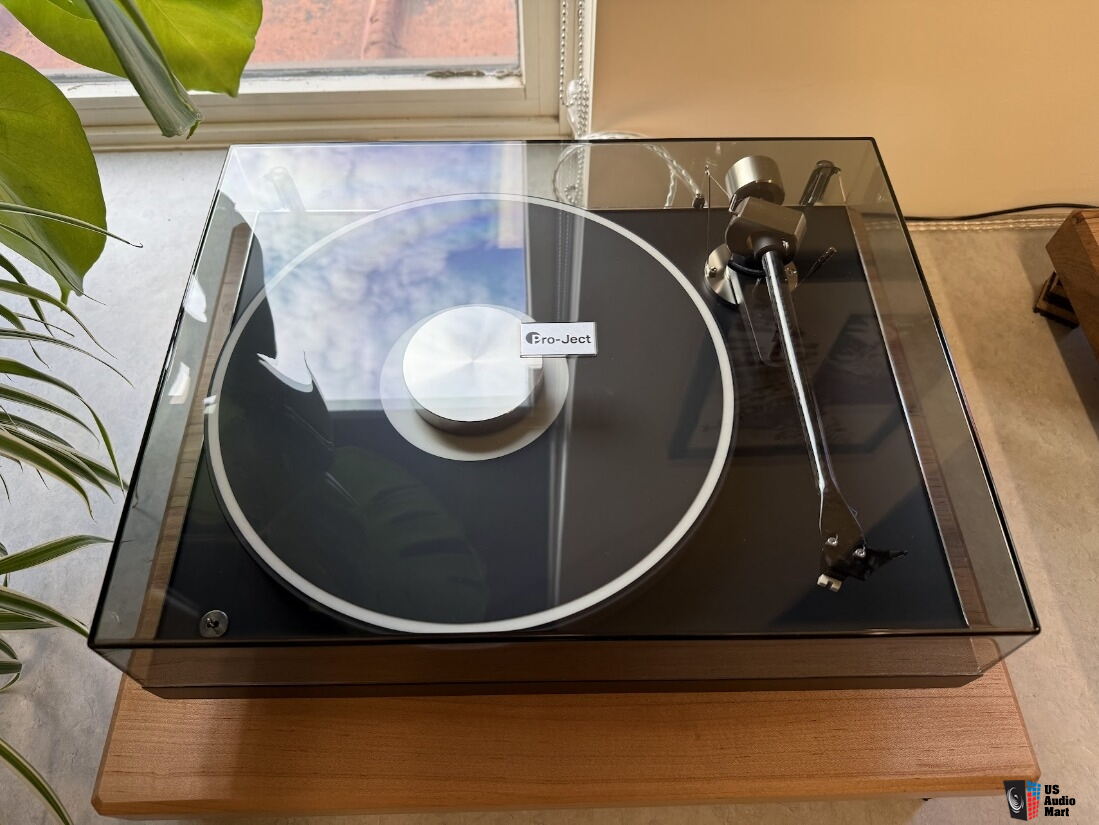 Pro-ject Debut Pro with Record Puck Pro and Herbie's Way Excellent II ...