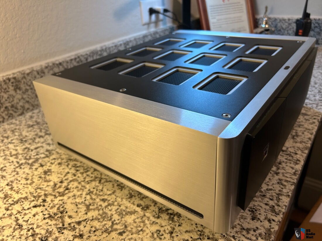 NAD M27 Hypex 7-channel Amplifier Photo #5406708 - US Audio Mart