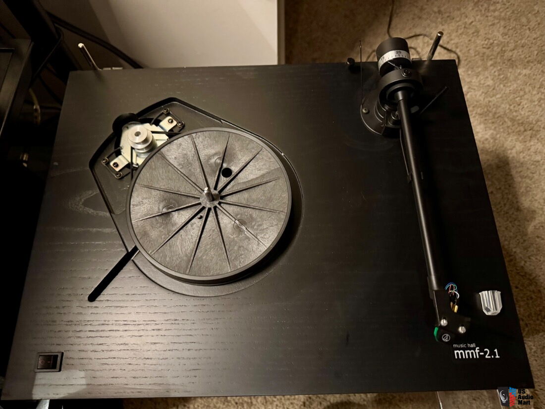 Music Hall MMF-2.1 Turntable excellent condition new AT95E cartridge ...