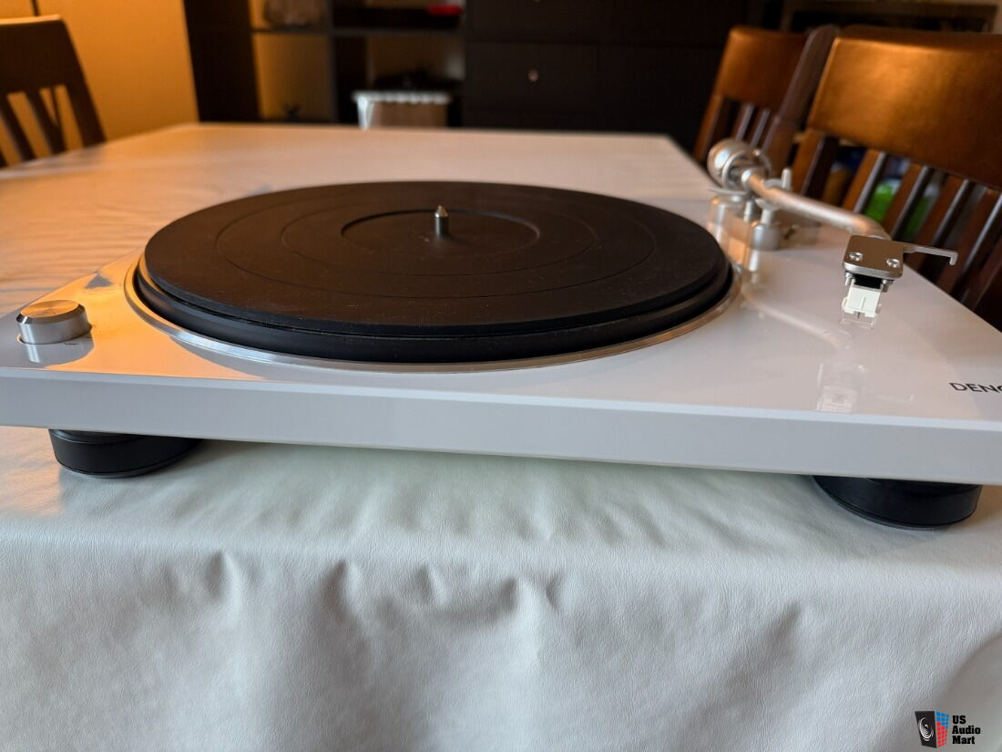 Denon DP-400 Turntable (White) + extras For Sale - US Audio Mart