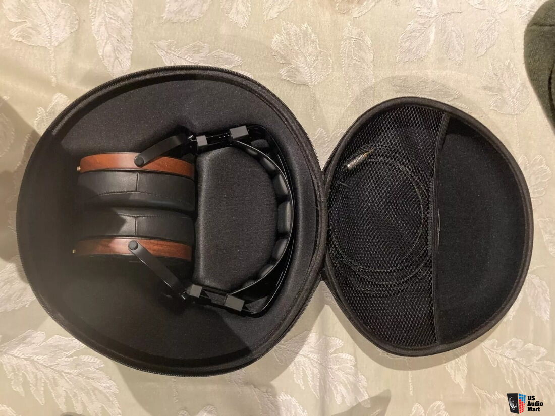 Monolth M1060Monolith Over the Ear Planar Magnetic Headphones - Black ...