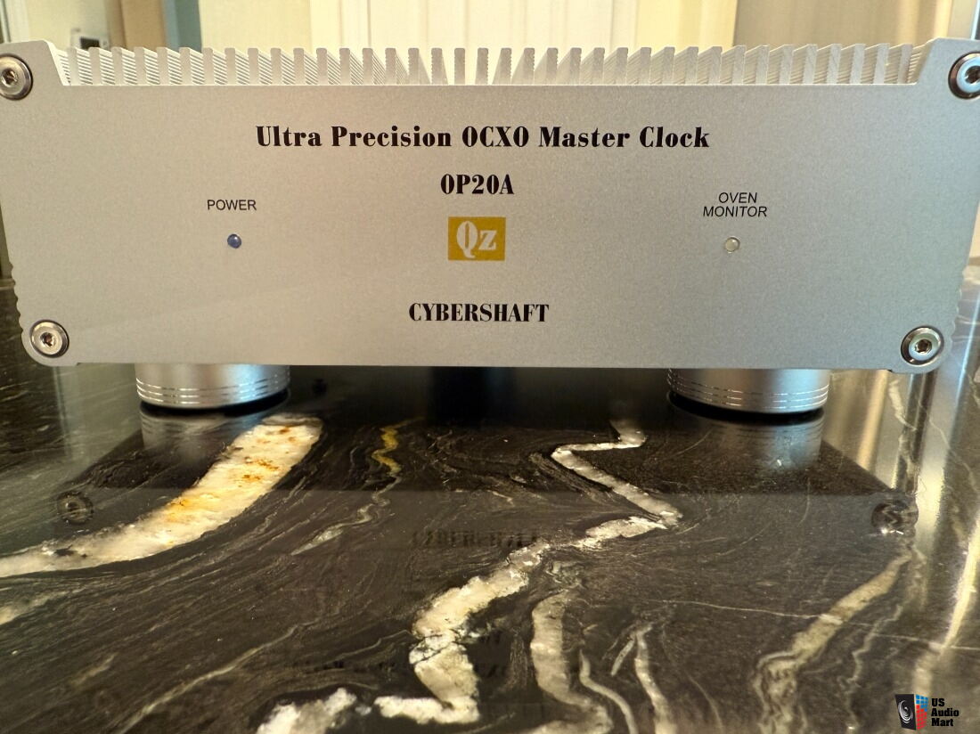 Cybershaft OP20A-D 10 MHz Master Clock Photo #5410003 - US Audio Mart