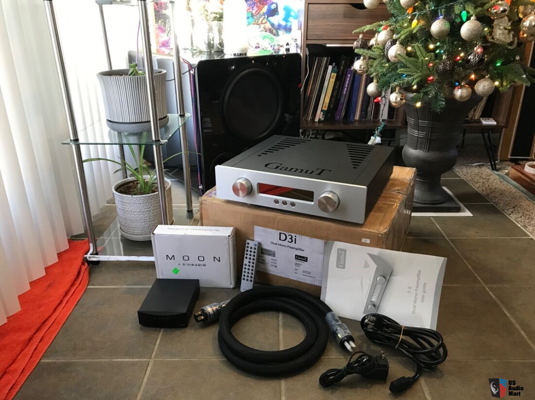 Gamut D3i Dual Mono Preamp & Moon 110LPV2 Phono Preamp & Shunyata ...