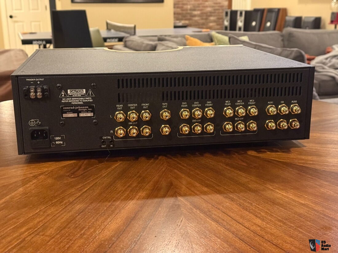 Conrad Johnson MET1 Multi-Channel Enhanced-Triode Tube Preamplifier DVD ...