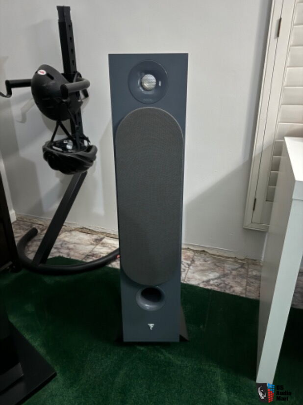 Focal Chora 826 (Dark Wood) Photo #5434669 - US Audio Mart