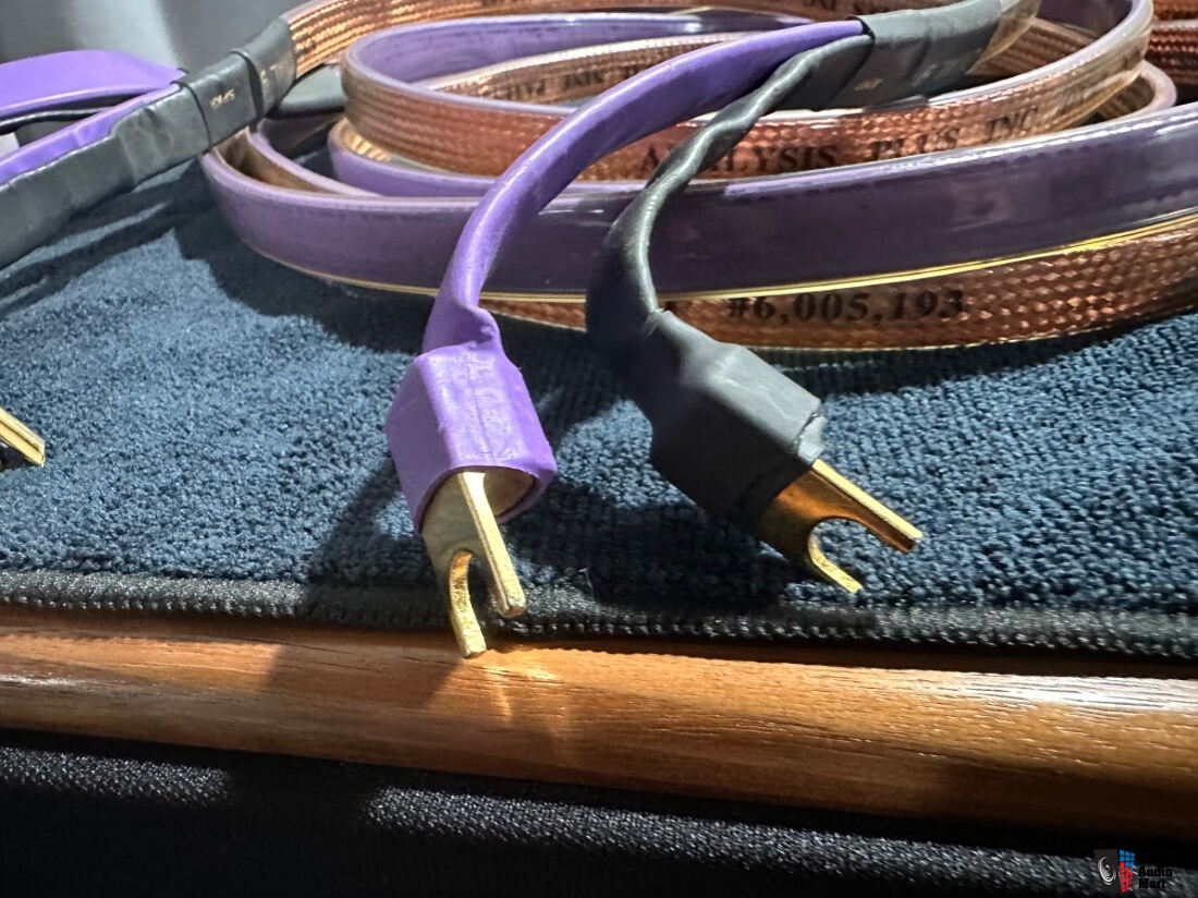Analysis Plus Oval 9 (8 foot) speaker cables Photo #5449647 - US Audio Mart