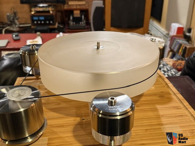 Clearaudio Master Solution Turntable with the 80mm platter Photo ...