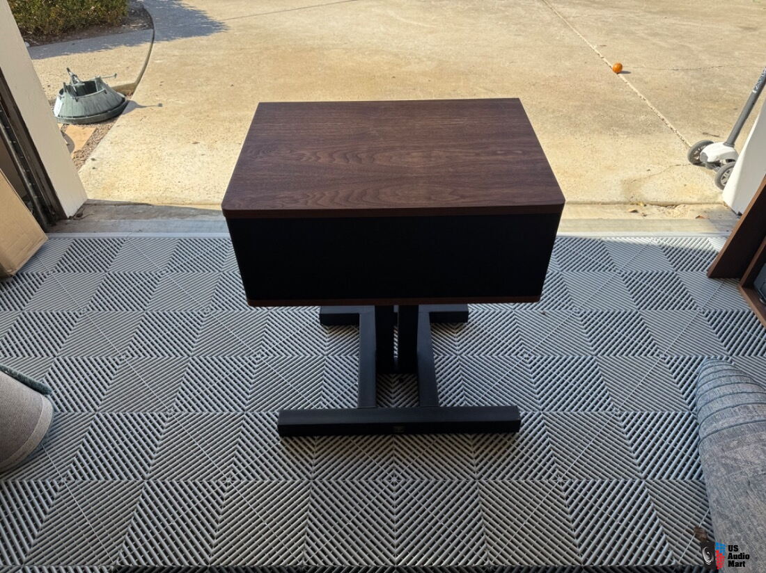 Vandersteen VCC-5 Reference center with Sound Anchors stand, half price ...