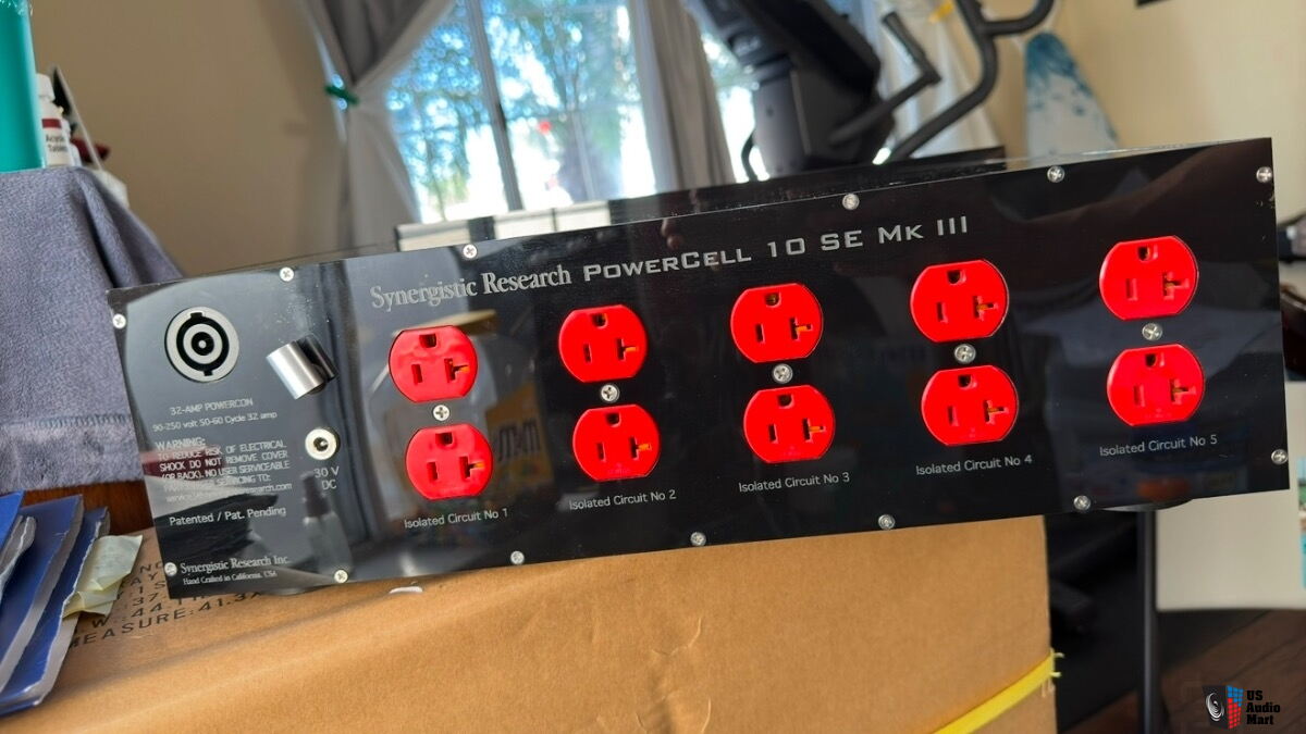 Synergistic Research Powercell mk III 10 SE + Power cord Photo #5479924 ...