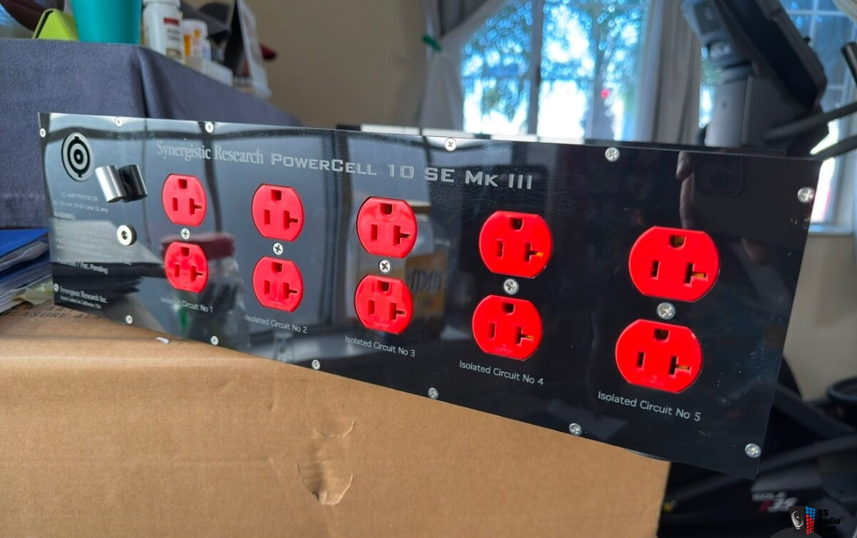 Synergistic Research Powercell mk III 10 SE + Power cord Photo #5479926 ...