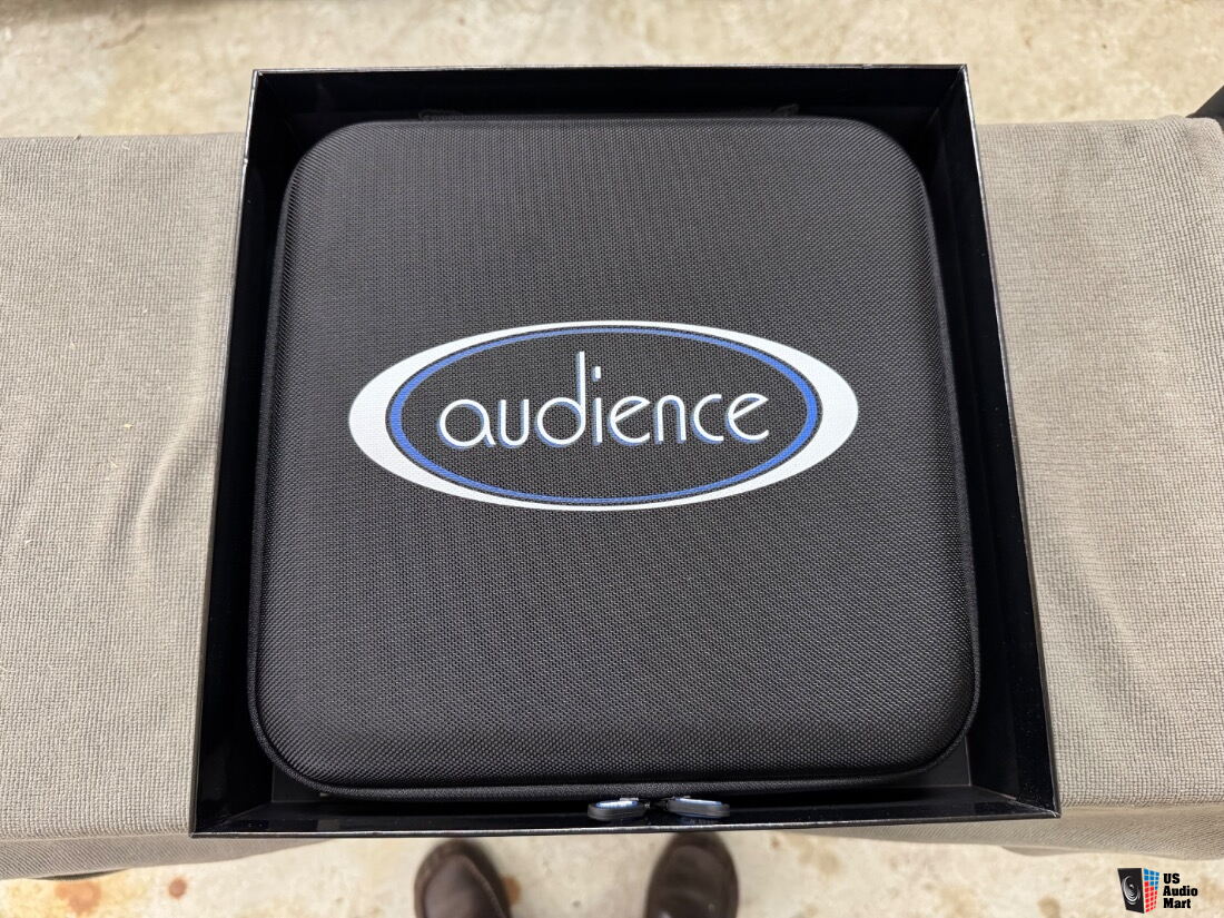 Audience Front Row RCA 1.5 meter Interconnects Photo #5480229 - US ...