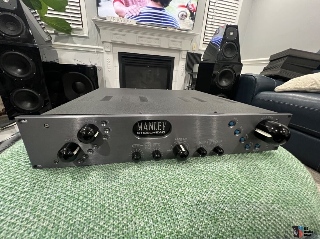 Manley Steelhead Tube Phono preamp Photo #5482966 - US Audio Mart