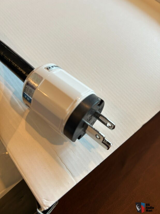 Oyaide Tsunami GPX-R V2 Power Cable 1.8M - Made in Japan Photo #5485788 ...