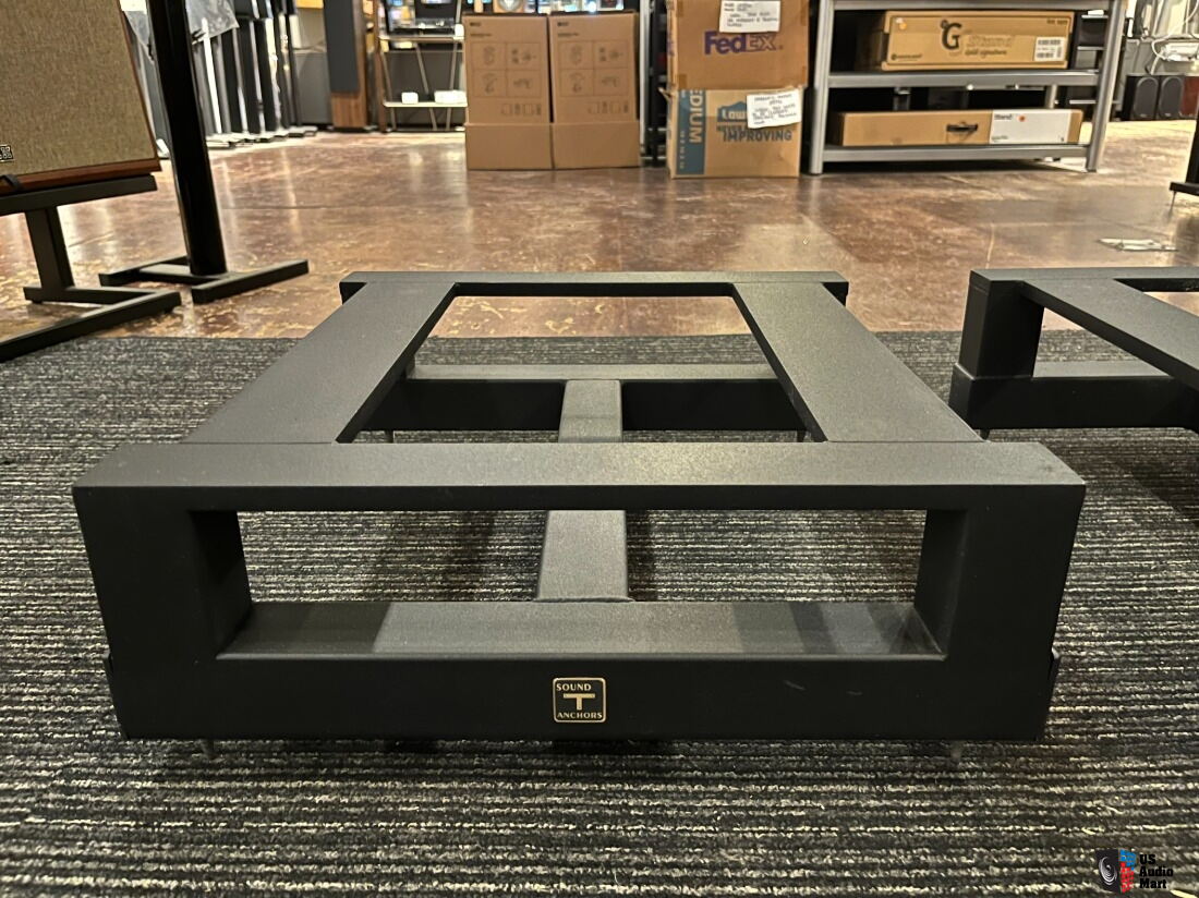 Parasound JC1 Monoblock Amplifiers w/ Sound Anchors Amplifier Stands w ...