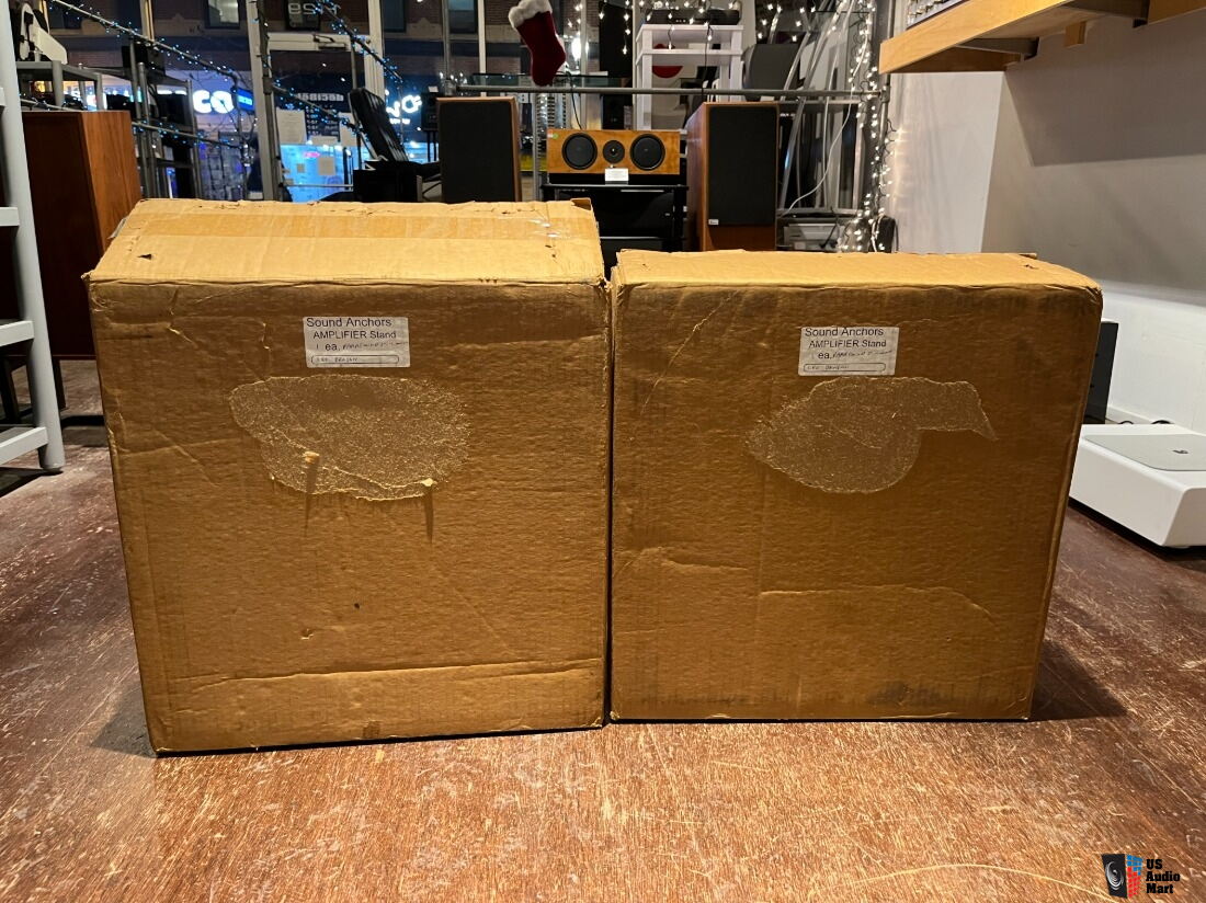 Parasound JC1 Monoblock Amplifiers w/ Sound Anchors Amplifier Stands w ...