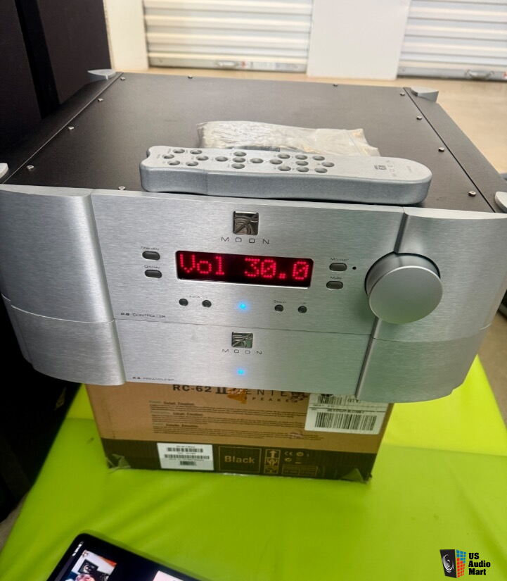 Simaudio MOON P8 Preamplifier Photo #5493853 - US Audio Mart