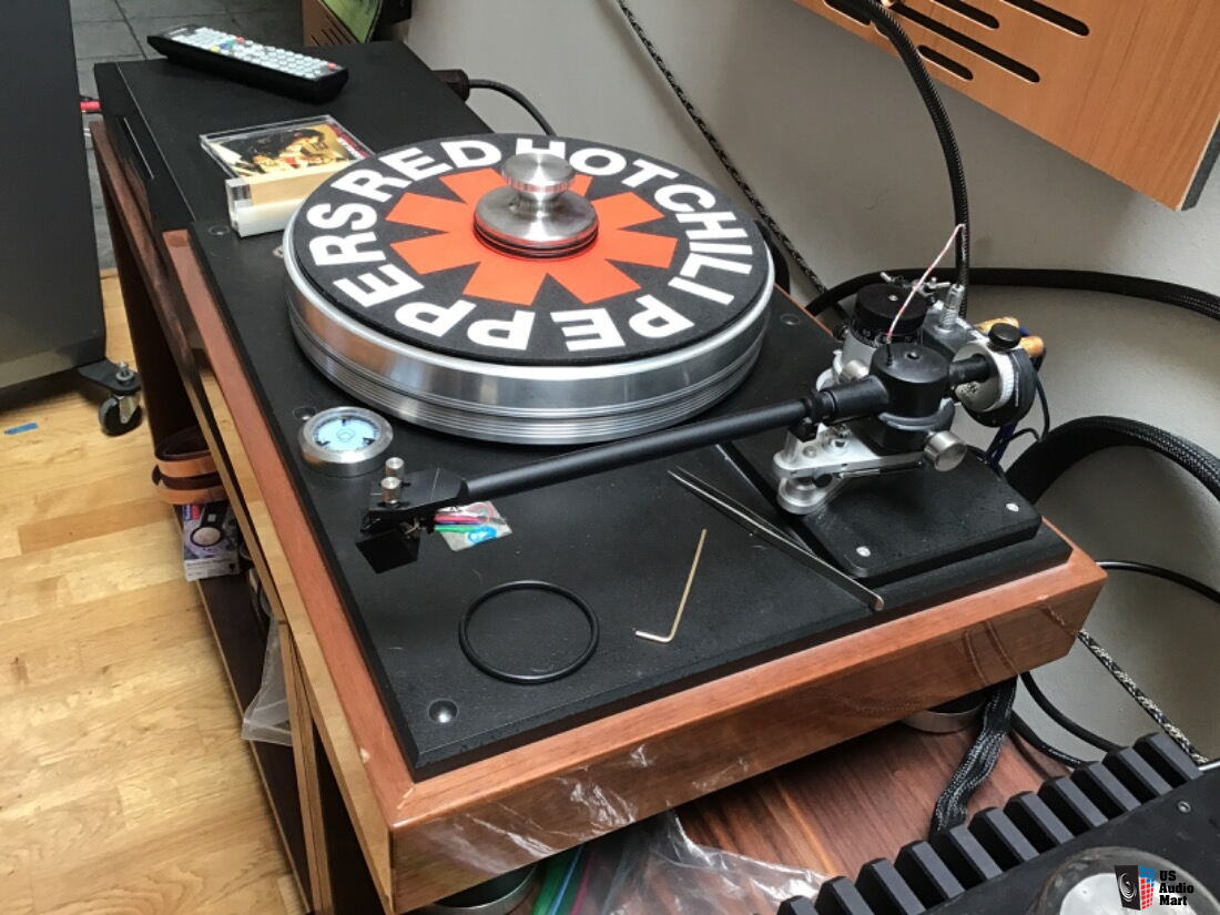 VPI Classic Signature rare Walnut finish Lowered! Photo #5499561 - US ...