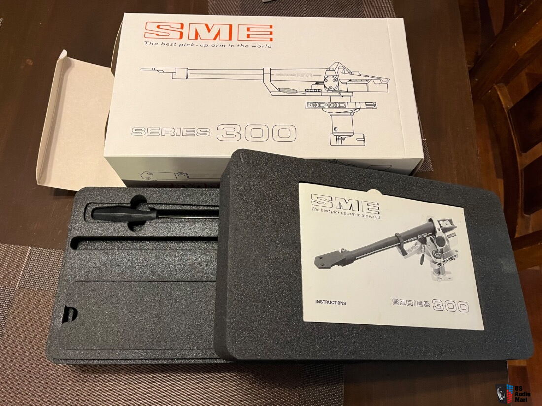 AVID Diva II SP with SME 309 Tonearm & -Zephyr MK III Cartridge Photo ...