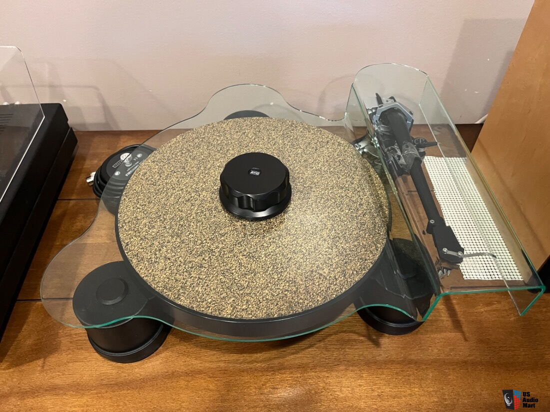 AVID Diva II SP with SME 309 Tonearm & -Zephyr MK III Cartridge Photo ...