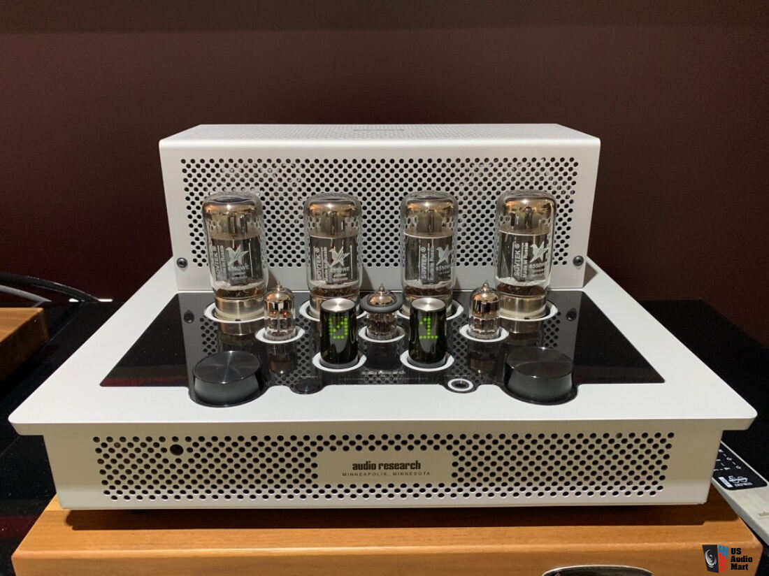 Audio Research I50 with phono, low hour demo in virtually new condition ...