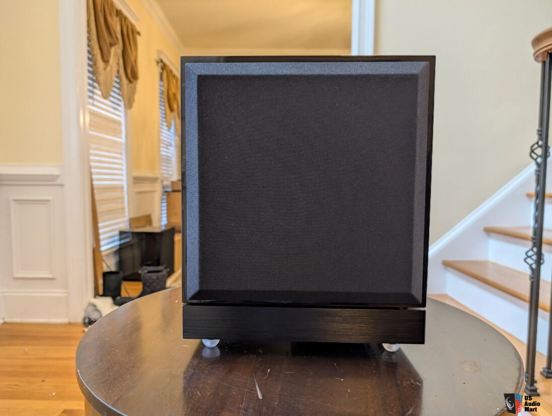 B&W DB3D Dual 8" Subwoofer Photo #5504367 - US Audio Mart