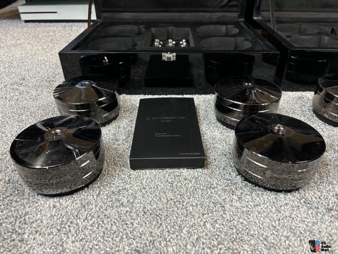IsoAcoustics Gaia Titan Cronos 100 Isolation Feet - Set of 8 Photo ...