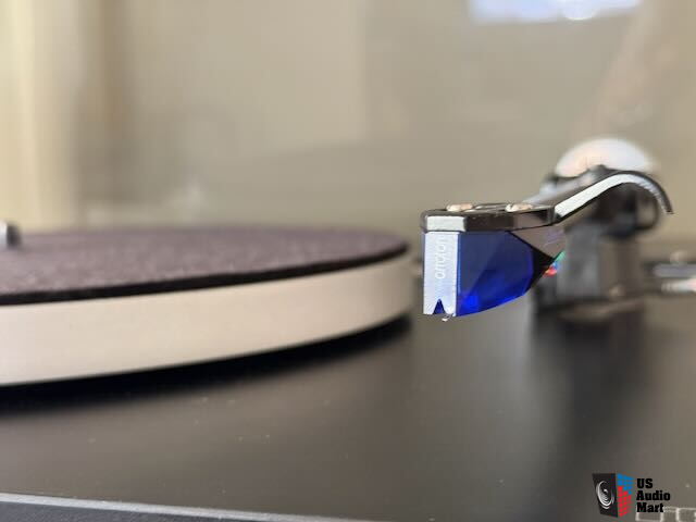 Rega P2 + Ortofon 2MR Blue Cartridge Photo #5507131 - US Audio Mart
