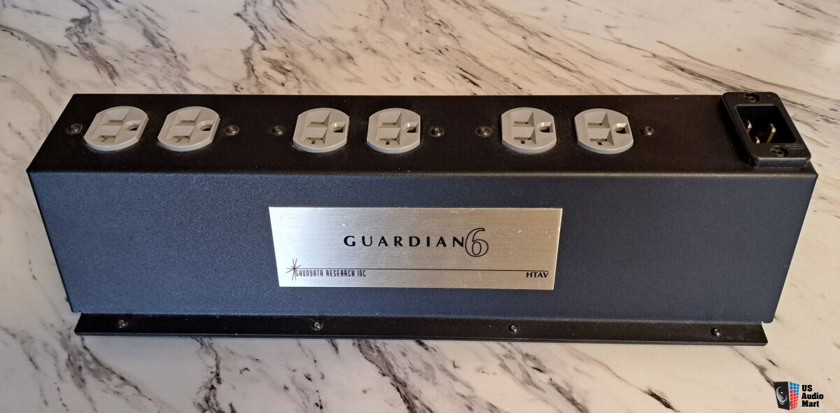 Shunyata Research Guardian 6 power distributor with Copperhead cable ...