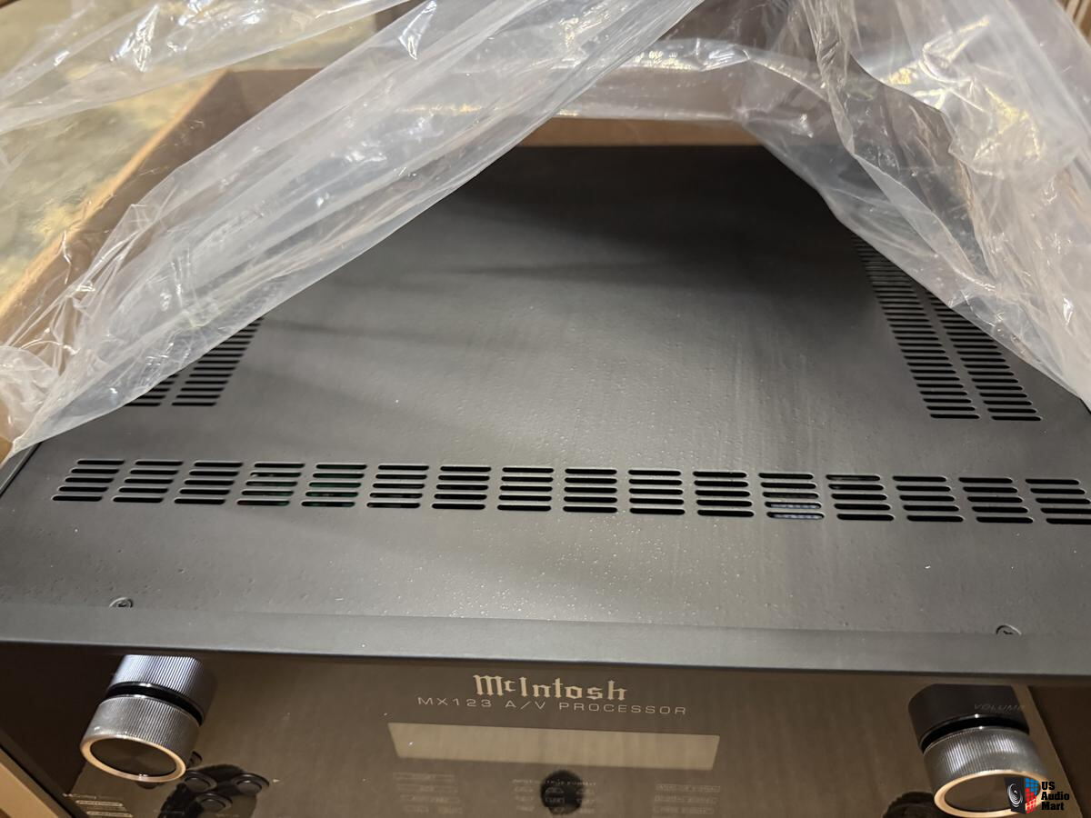McIntosh MX123 AV Processor Photo #5507190 - US Audio Mart
