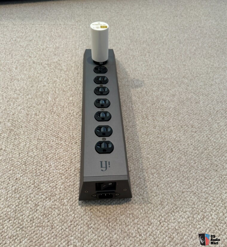 iFi Powerstation with AC iPurifier Power Conditioner Photo #5517943 ...