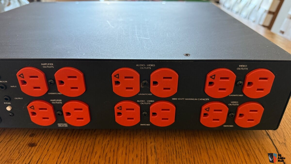 Furman Elite 15 PFi Power Factor Power Conditioner / Surge Protector ...